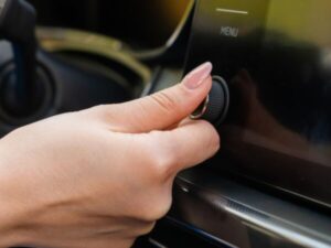 Innovative Solutions for Automotive Infotainment Testing - Alphr Technology