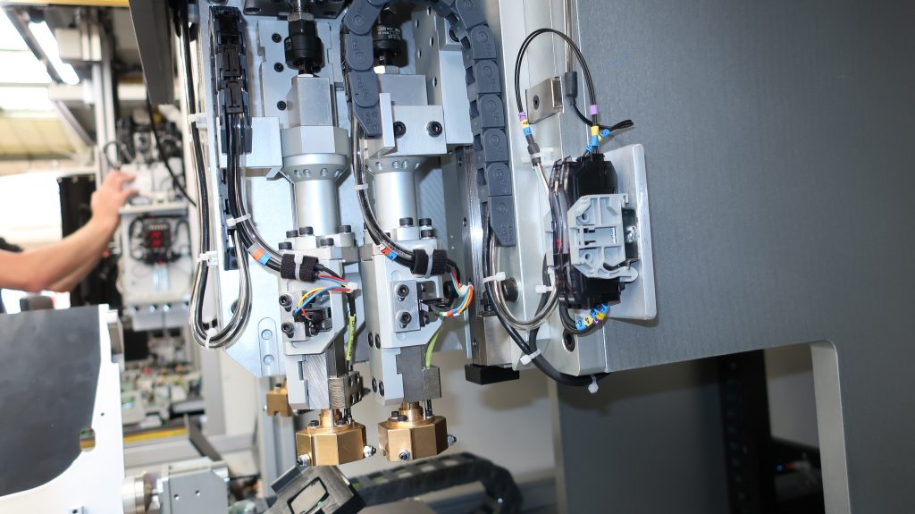 Pointer Placement - Alphr Technology